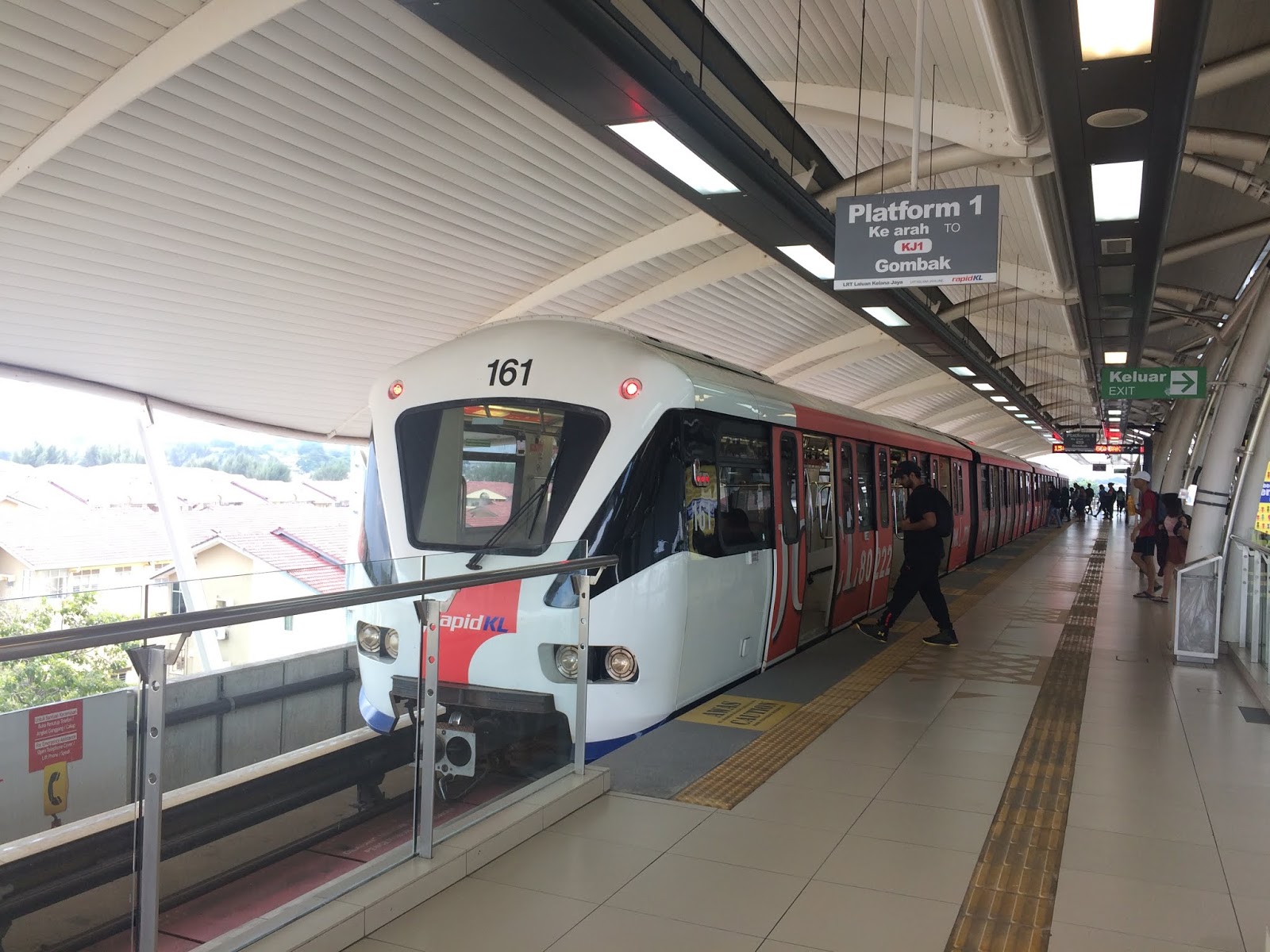 Kuala Lumpur Walk Pics : Kuala Lumpur: LRT USJ 7 Station