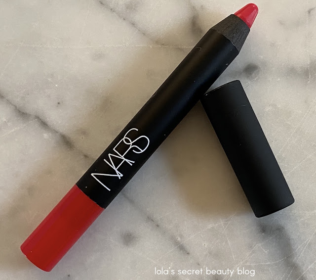 lola's secret beauty blog: NARS Velvet Matte Lip Pencil in Famous Red