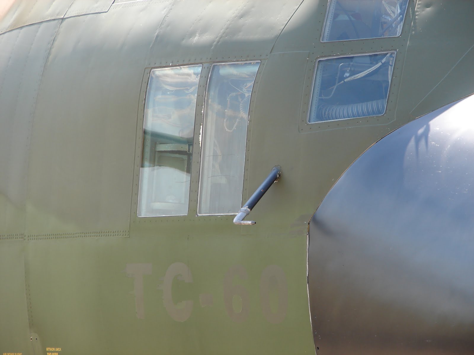 Aeronaves en detalle: Lockheed C-130B Hercules (TC-60)