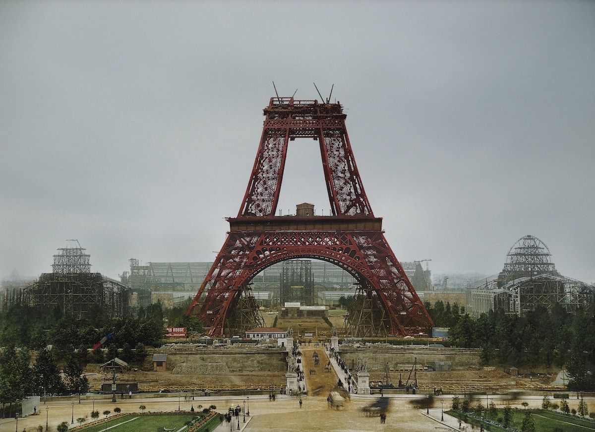 Stunning Colorized Photos of 10 Famous Landmarks Under Construction ...