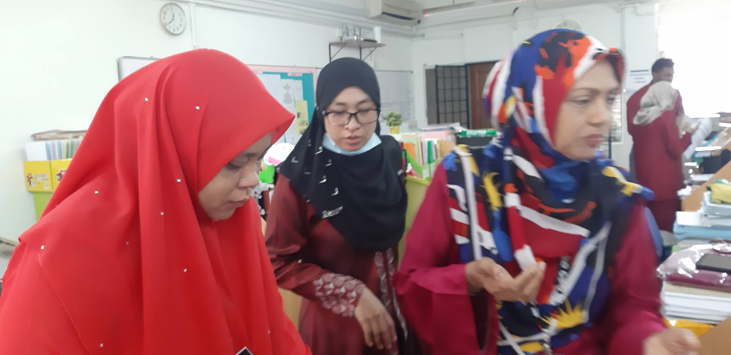 BLOG CIKGU LIZA BORHAN: MERDEKA MERDEKA MERDEKA