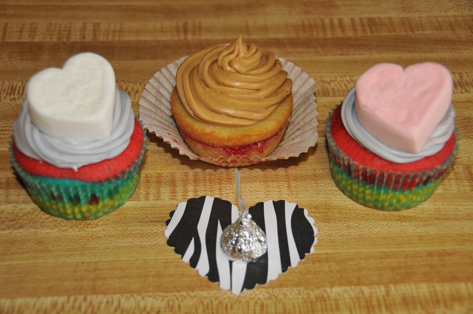 Kayla's Funky Closet: My Funky Cupcake Creations... so far!