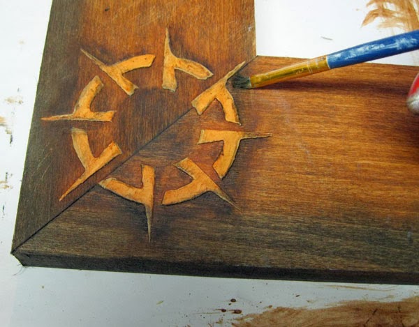 Wood Icing® Company: Wood Icing/Compass Stencil Project