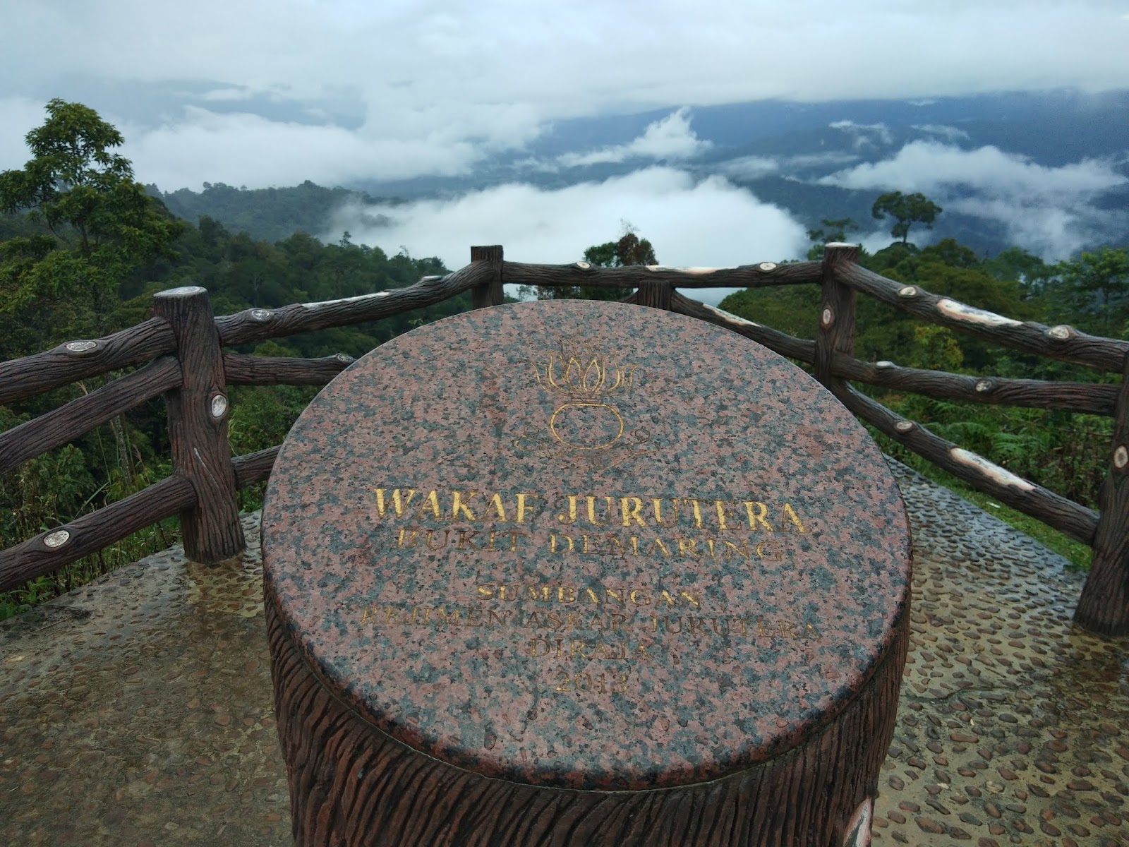 Garagas Hikers: Perjalanan ke puncak Gunung Murud (Lawas , Sarawak )