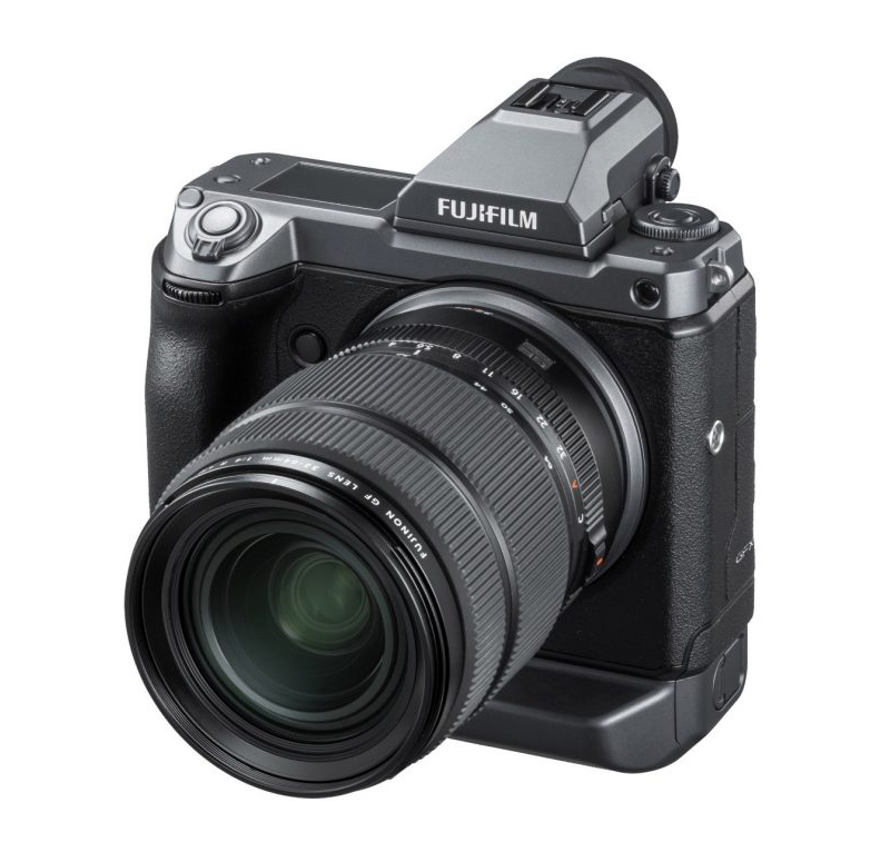 No, Fujifilm: ni 14 cm son "dos palmos", ni 44 x 33 mm es "Gran Formato"