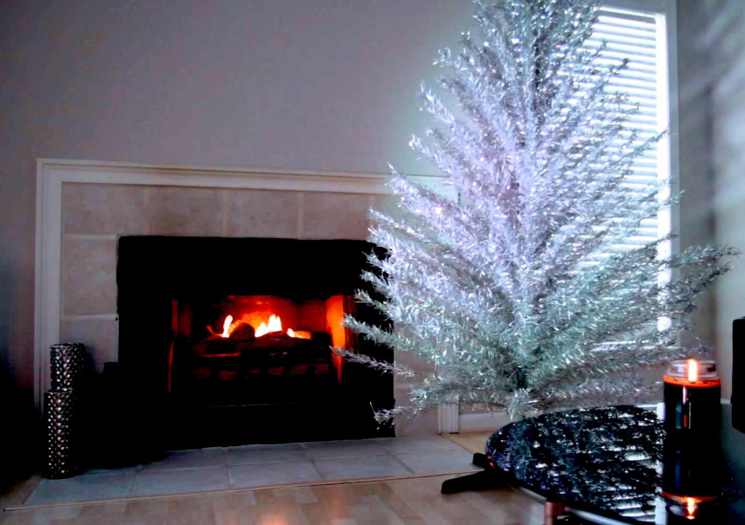 RETRO KIMMER'S BLOG: MORE ABOUT RETRO FABULOUS ALUMINUM CHRISTMAS TREES!