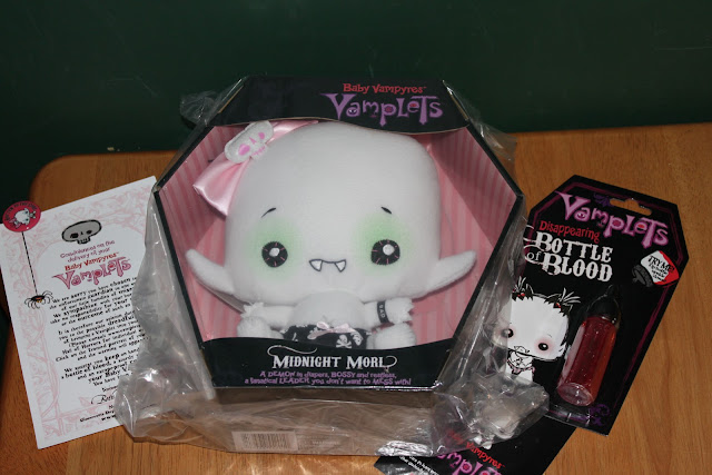 Susan's Disney Family: Vamplets Review & Giveaway