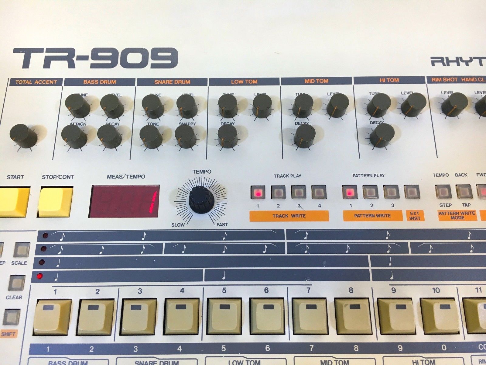 MATRIXSYNTH: Vintage ROLAND TR-909
