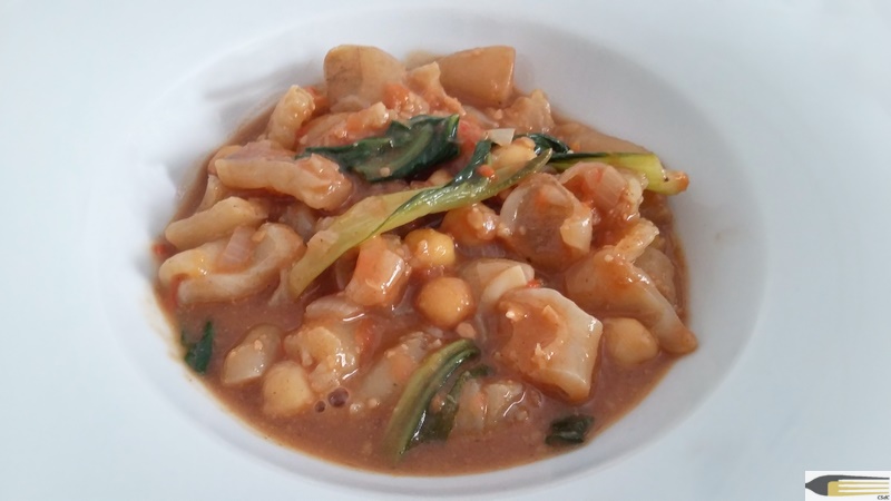 Callos de bacalao (tripa) con ajo negro y garbanzos pedrosillanos ...