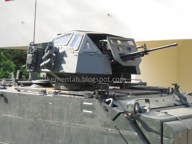 Senang Diri: Circuit breaker Day 4 pix: Singapore Army M-113 Ultra with ...