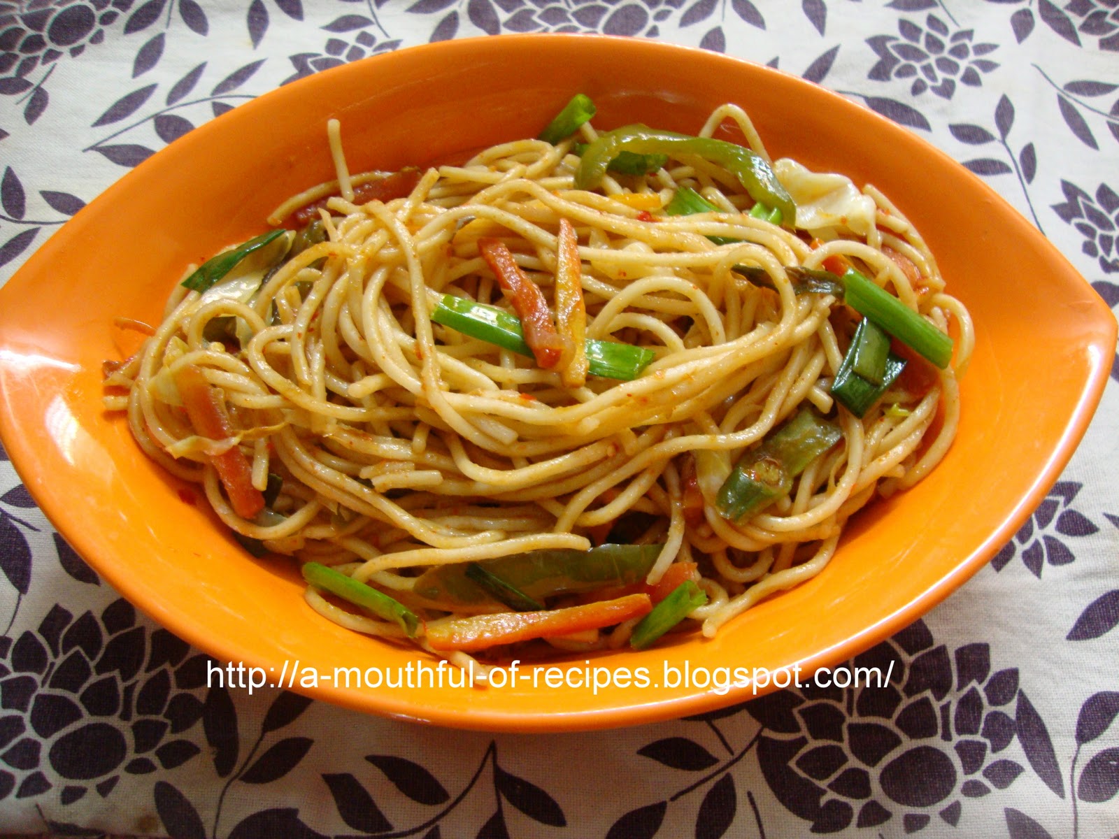 A Mouthful Of Recipes: Vegetable Chow Mein
