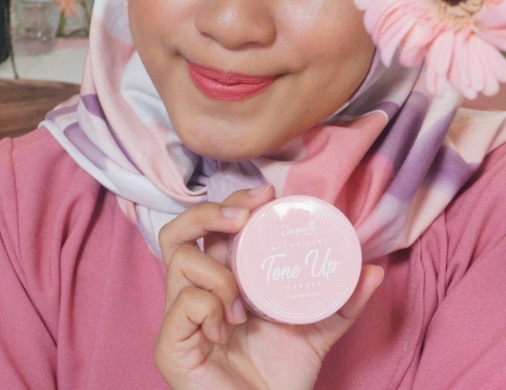 Ratnasari Pevensie's : Review: Jacquelle Ultra Fine Tone Up Powder ...