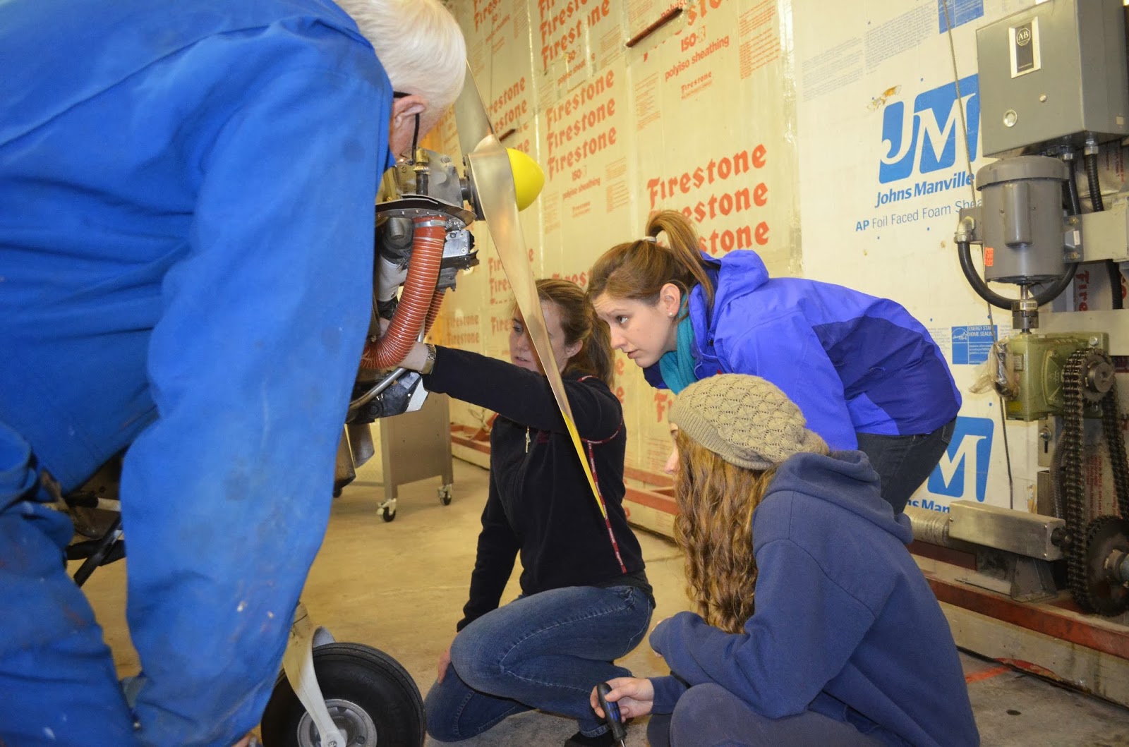 RAA Club Plane with 99s Cessna 150 C-FLUG at Lyncrest Airport, Winnipeg ...