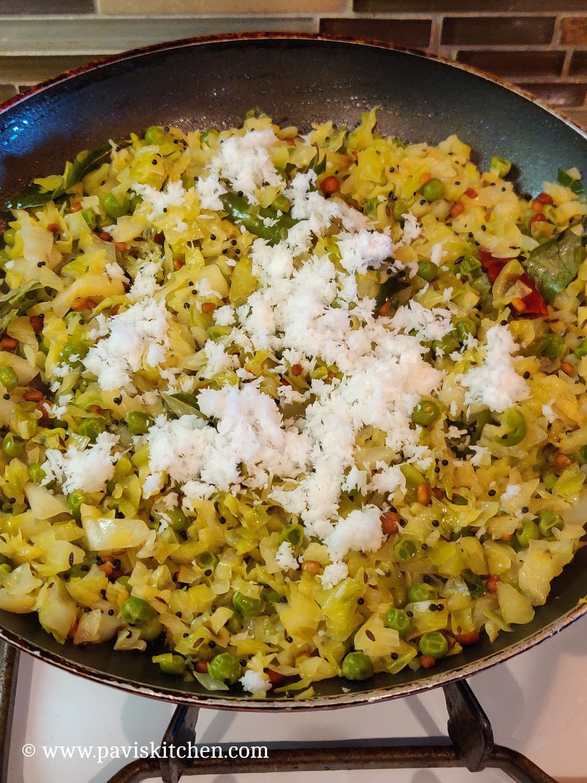 cabbage poriyal recipe | cabbage peas poriyal | muttaikose poriyal ...