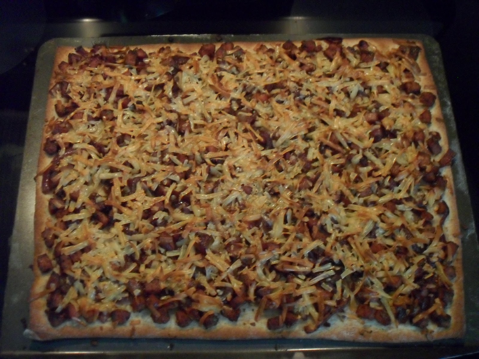 Have Dinner With Us! : Kielbasa-and-Onion Pizza