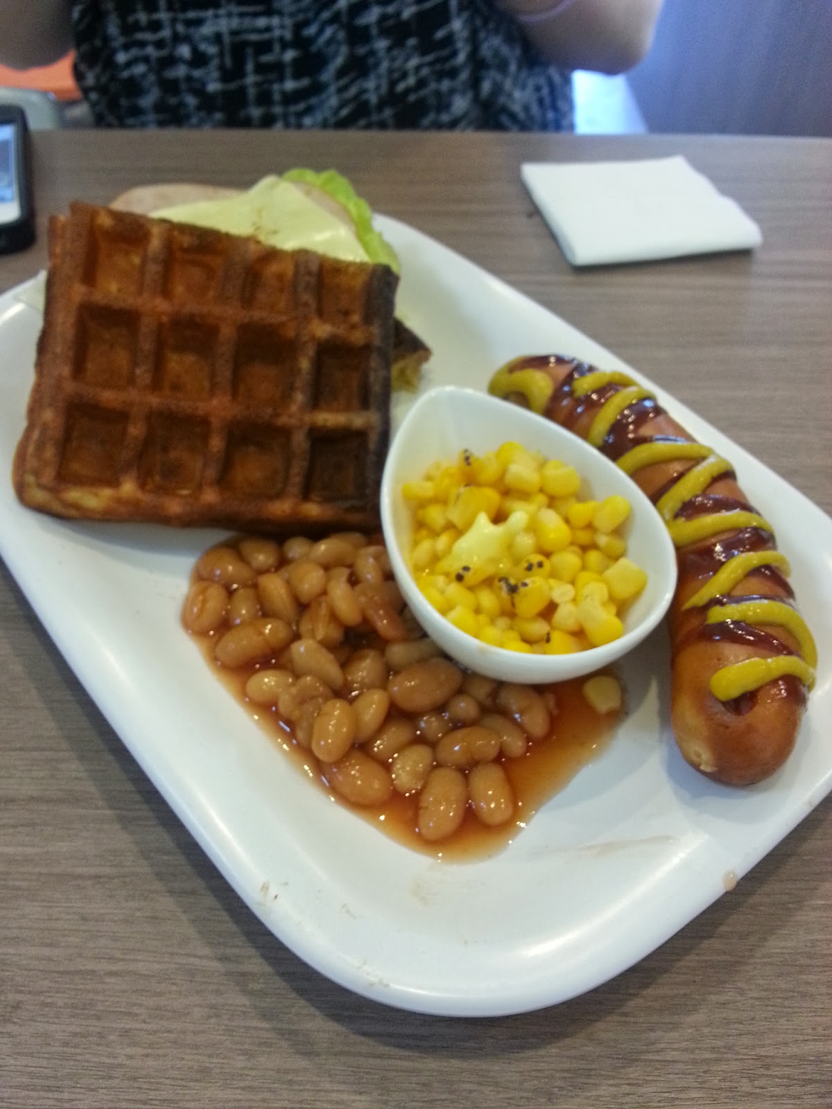 Mia's Review: Wafflelicious ~ MollyMia