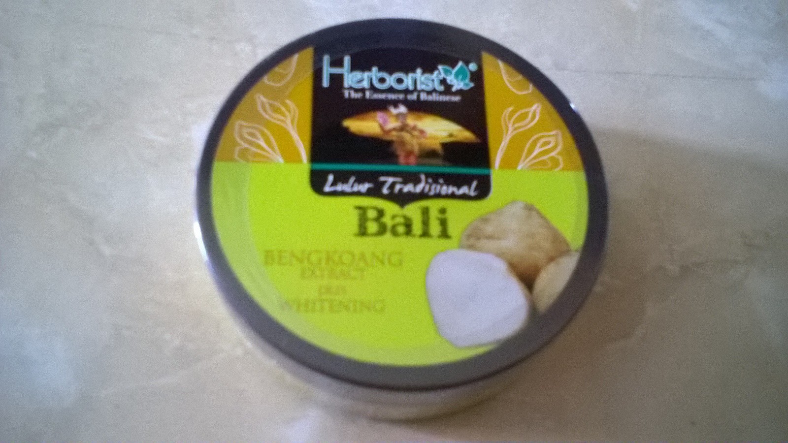 Beauty with Kummy: Herborist Lulur Tradisional Bali Review