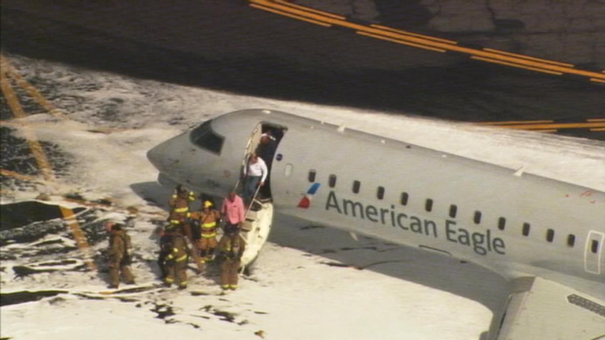 Kathryn's Report: Canadair CL-600-2C10 Regional Jet CRJ-701ER, PSA ...