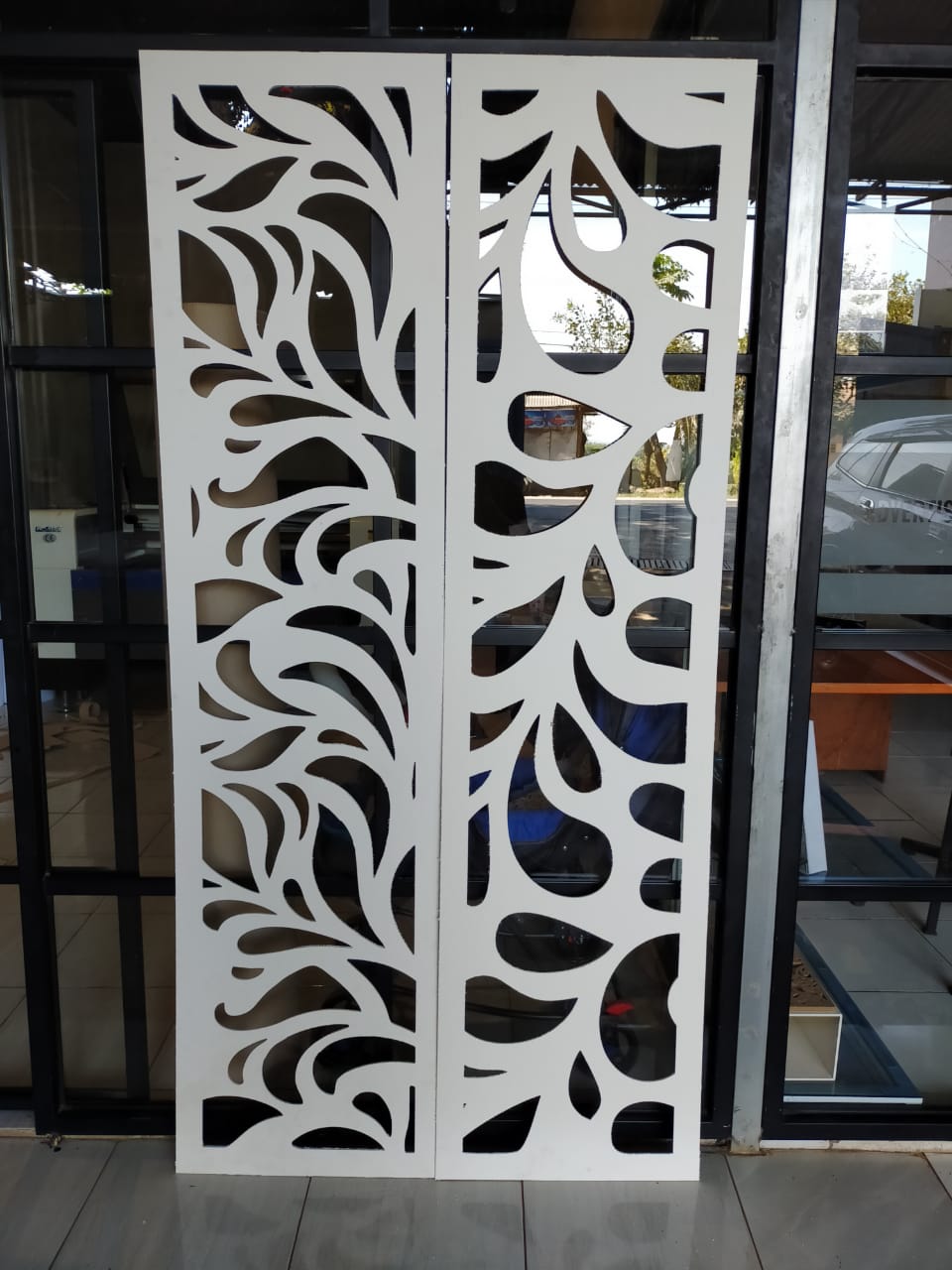 Partisi Penyekat Ruangan Motif Ukir - ION REKLAME MALANG