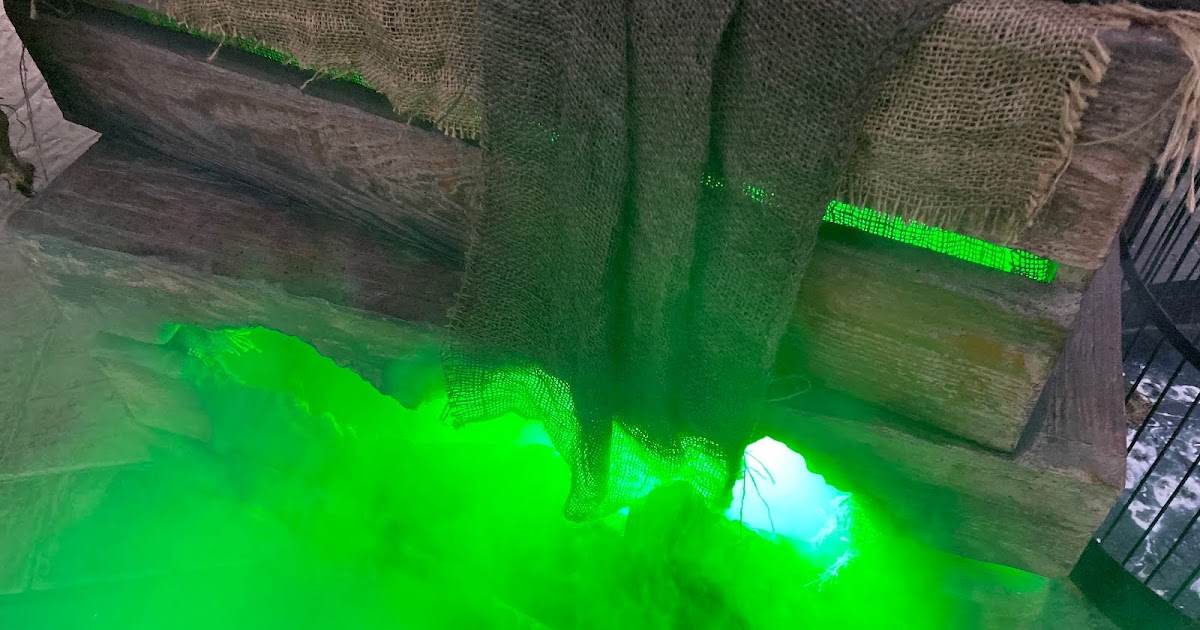 Schlammy!: Ominous Boxes