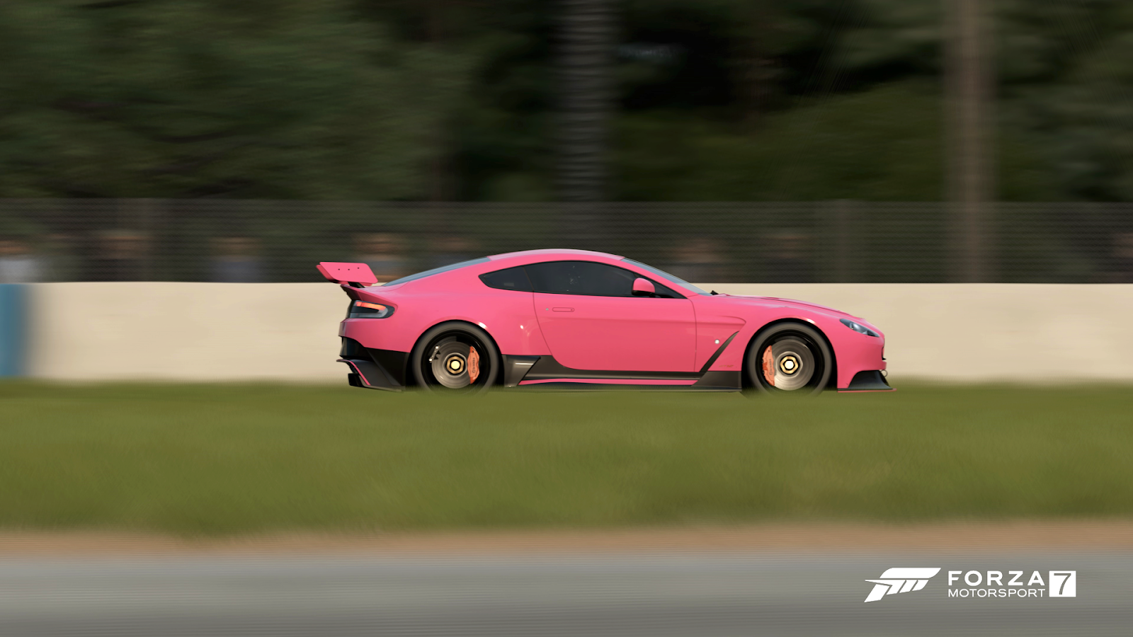 Moto Luvr: Forza 7 Vol. 1 - the Pink and the Furious