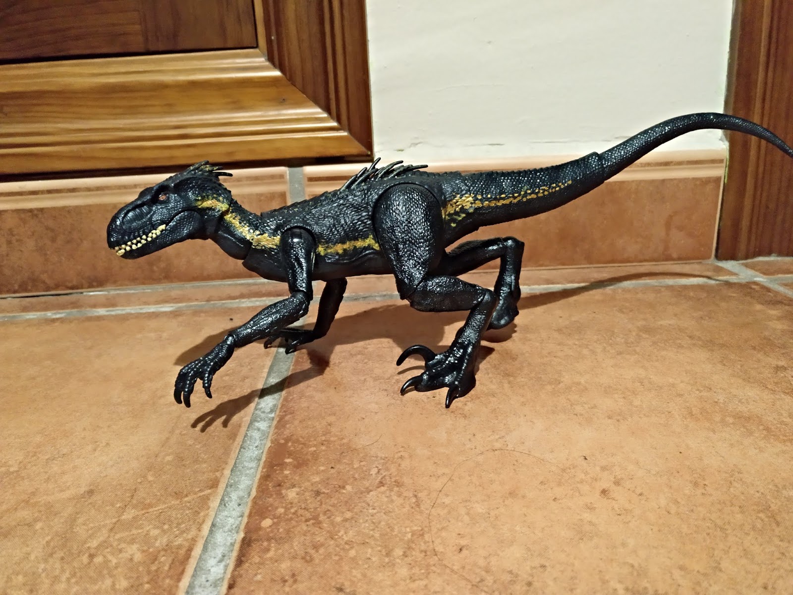 El Blog de Bahia: Repaint: Indoraptor Jurassic World Fallen Kingdom ...