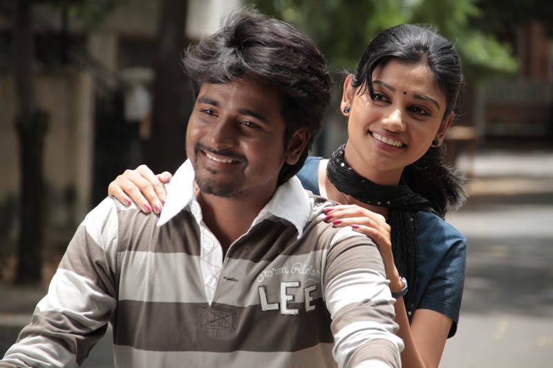 Actress Photos Stills Gallery: Oviya, Sivakarthikeyan in Marina Movie ...