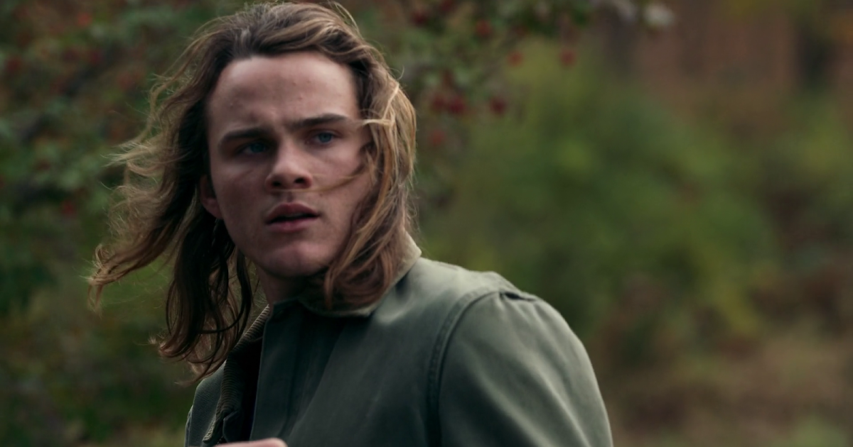 Auscaps Alex Neustaedter Shirtless In Things Heard And Seen