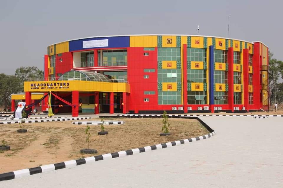 China Defense Blog: SH5 105mm truck-mounted howitzer with Nigerian Army ...