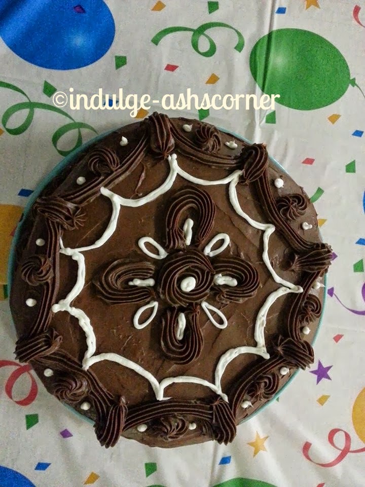 IndulgeAshscorner: Glimpses of whats happening!! New Cake Designs.