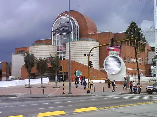 Gestores y Actores Culturales de Bogotá: Bulevar Niza cambió sus gratas ...