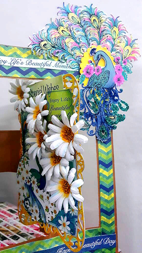 Mridula's Crafeteria: Accordian Fold Card.