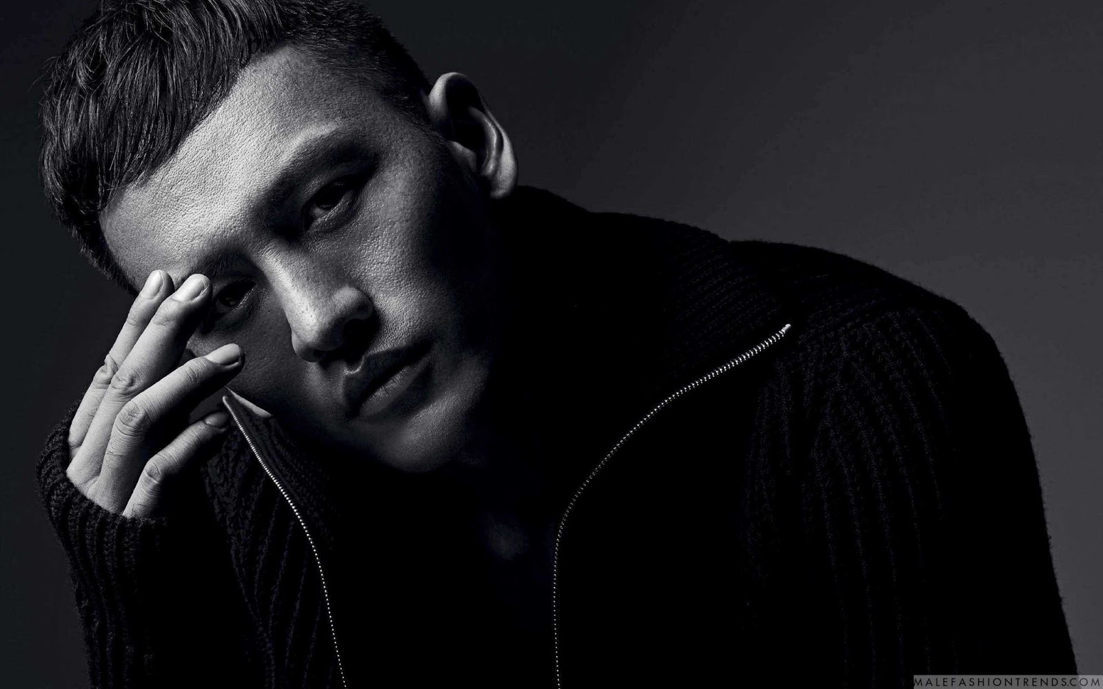 Gu Youming, el adonis en la oscuridad para Men's Folio Singapur