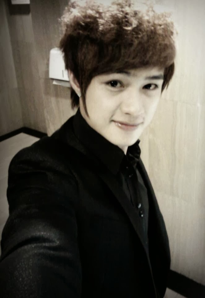 M y a n m a r H u n k s: "Best Selfie Hunk 2013" Aung Lay