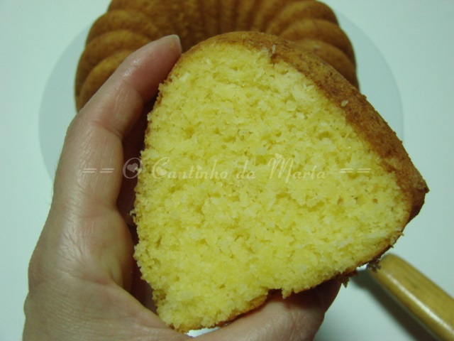 O Cantinho da Marta: Bolo de Pina Colada