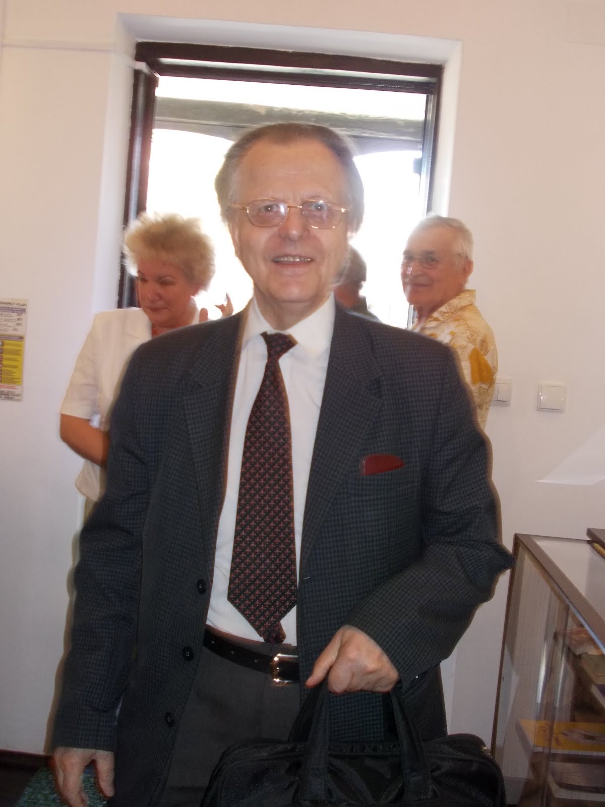 BOTOŞANIUL CULTURALsi FEMEI CELEBRE: Reputaţi istorici români Andrei ...