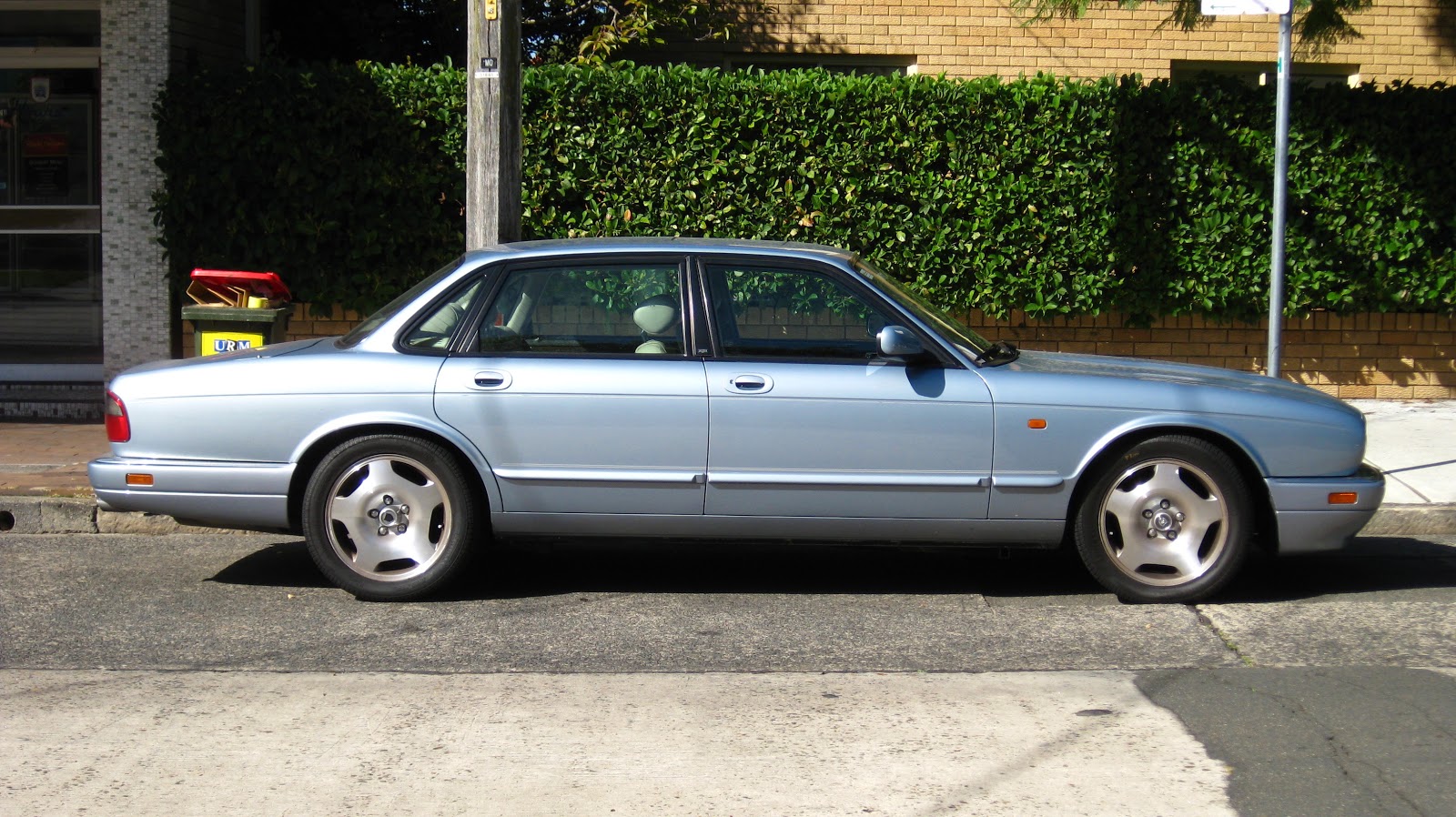 Aussie Old Parked Cars: 1995 Jaguar XJR (X300)