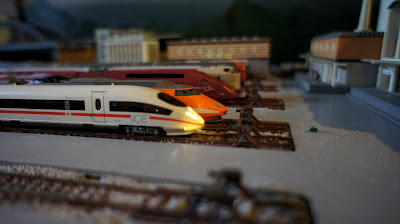 quinntopia - An N Scale blog: Locomotive Roster: DB ICE 3; Minitrix 12197