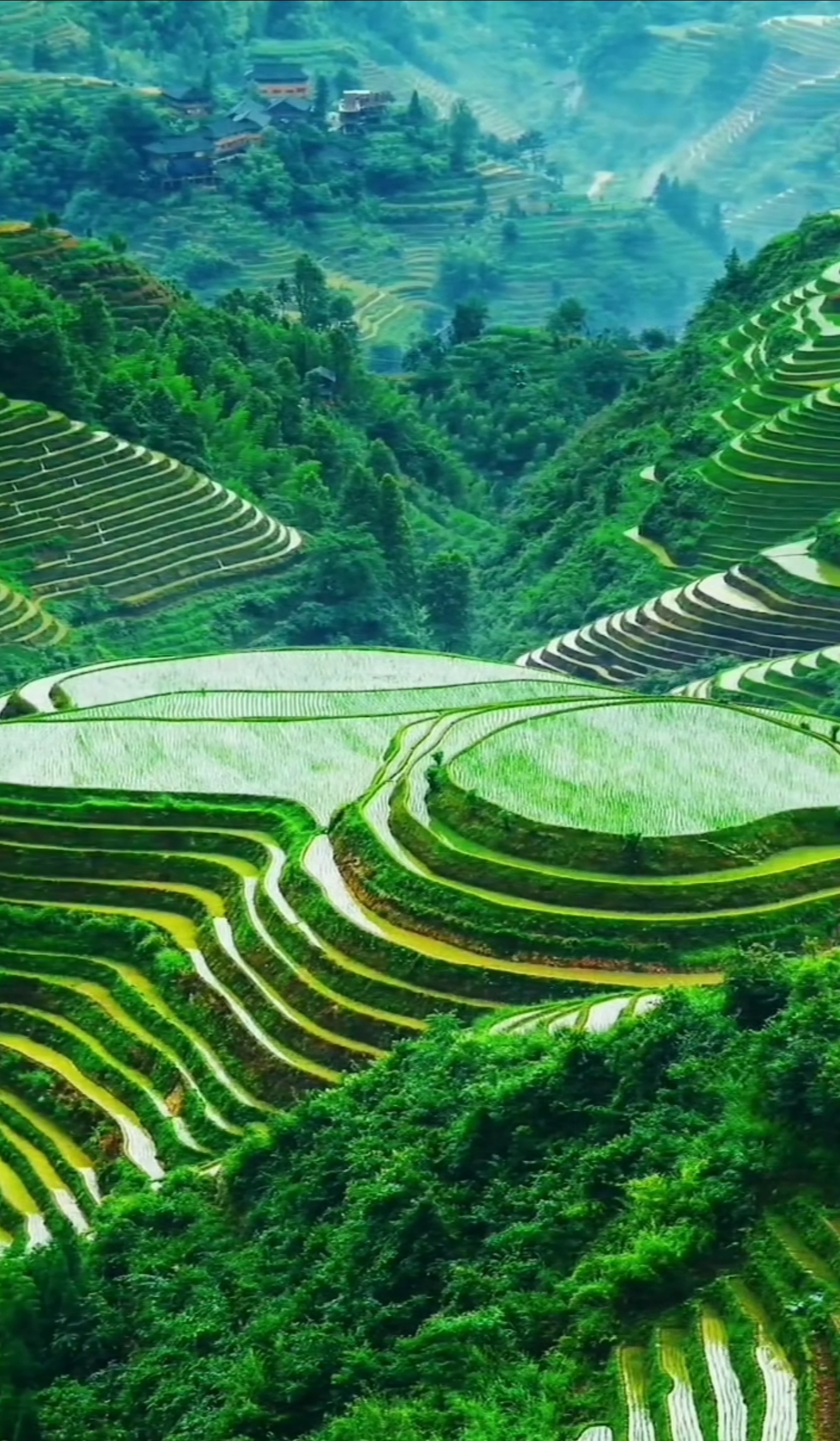 16Travel photograph landscape of magnificent mountains