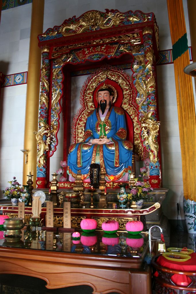 Lian Hua San - San Ching Pantheon, Miri