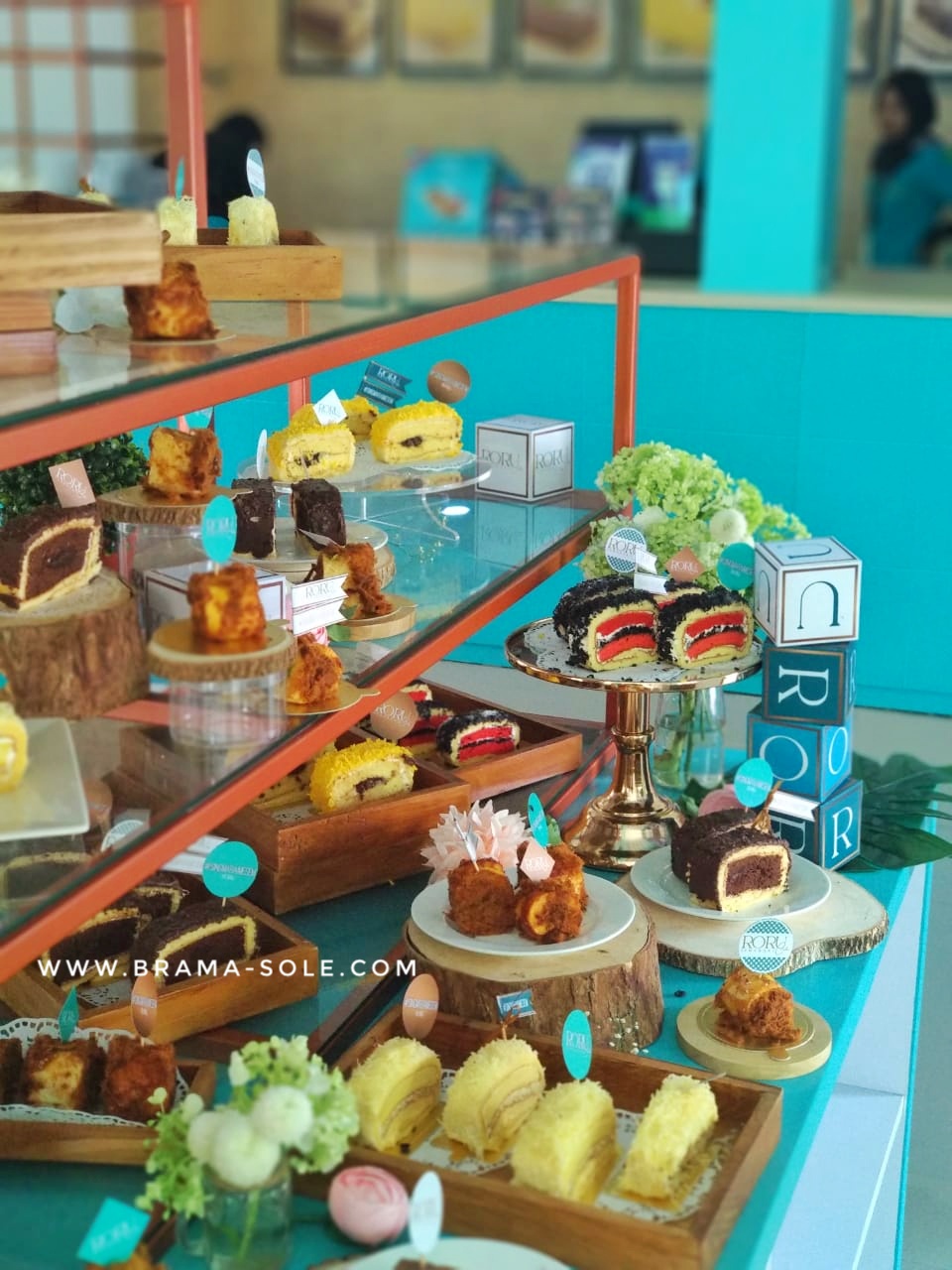 Wajah Baru Semarang Roru Cake Dan Launching Roru Gulung Abon - Personal ...