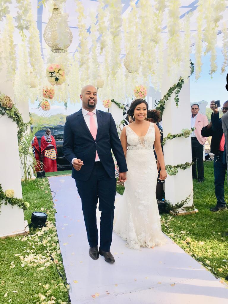 Robert Lowassa na Stephanie Kaaya walivyomeremeta jijini Arusha, Watu ...