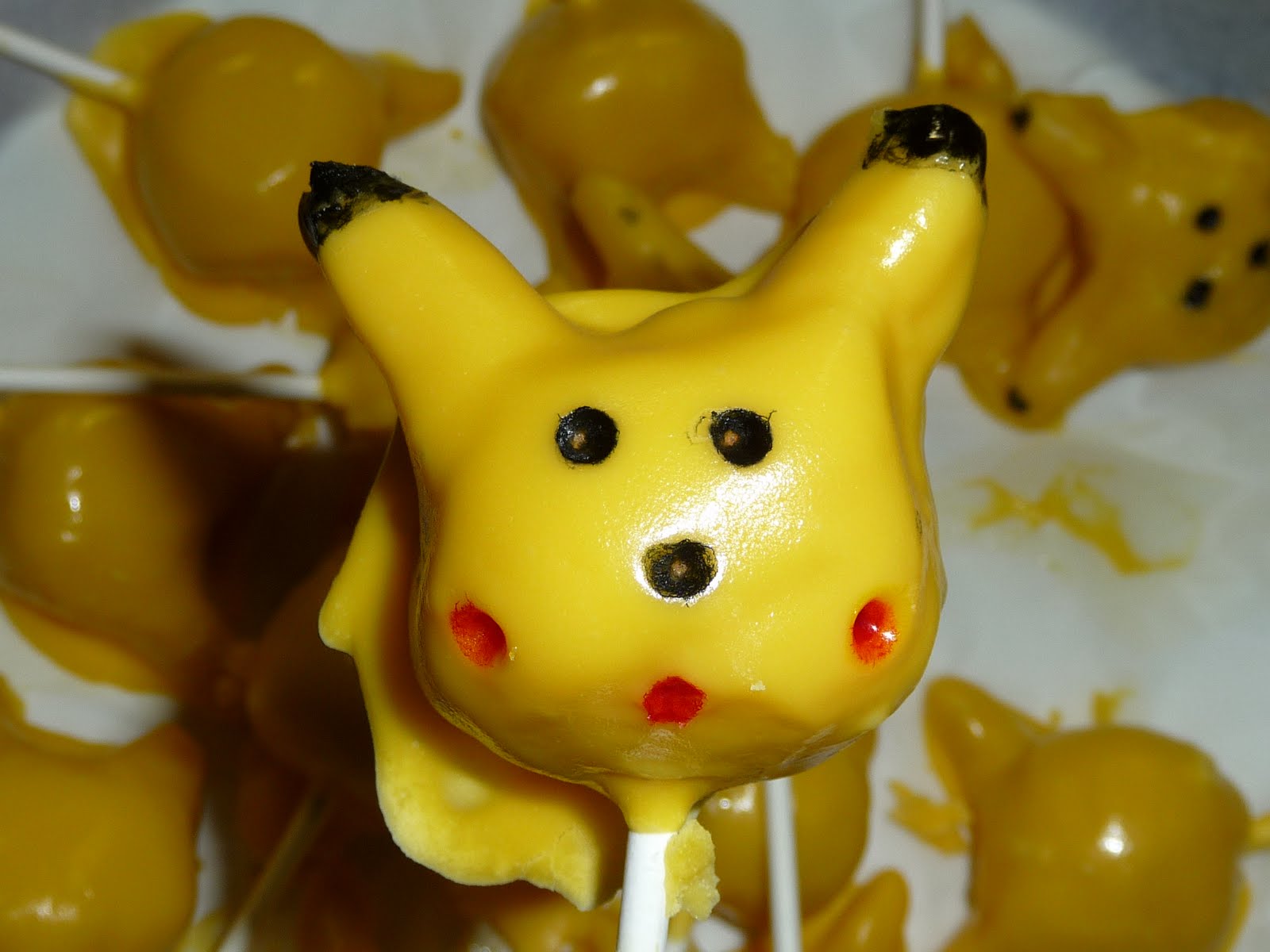 Susan's DIY Corner: Pikachu Cake Pops