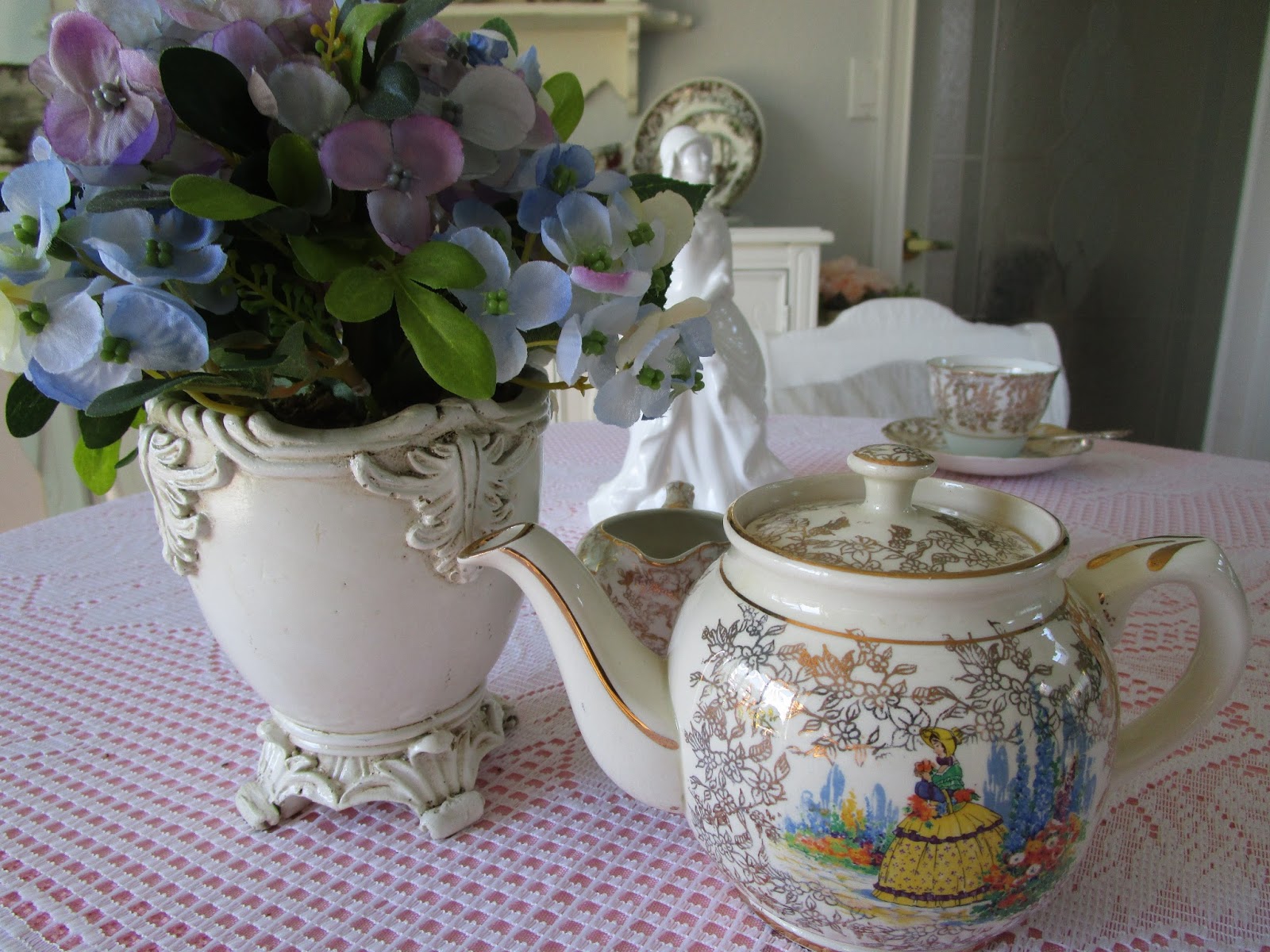 Karen's Cottage and Castle: A Crinoline Lady Tea