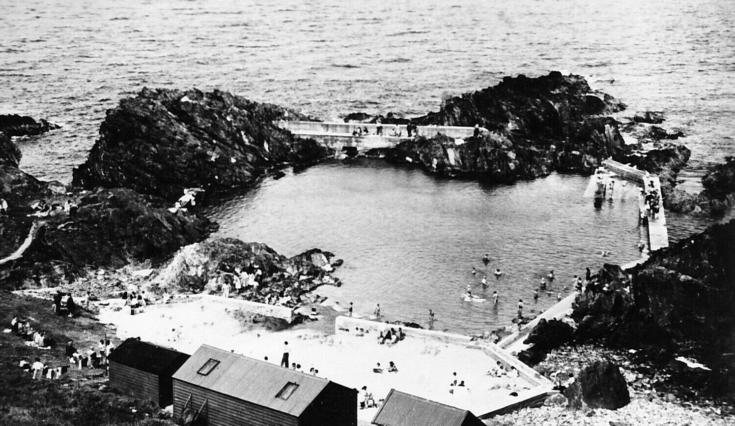 Tour Scotland: Old Photograph Outdoor Swimming Pool Portsoy Scotland