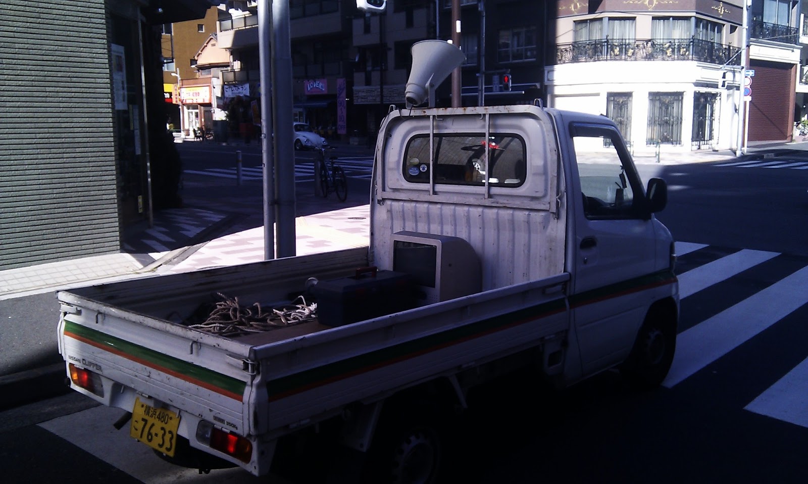 Tokyo Anaba: The private trash collection industry in Japan