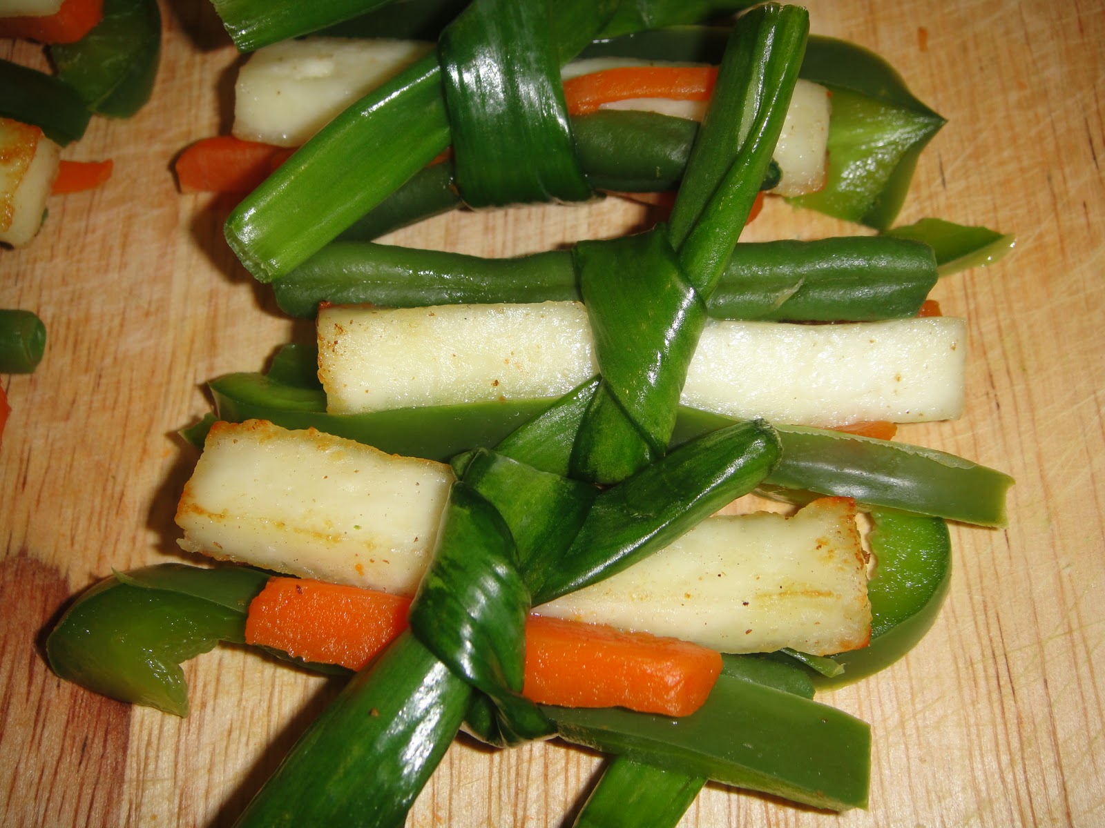 Shital's-Kitchen: Paneer and Veggie Bundles in Hot Sauce