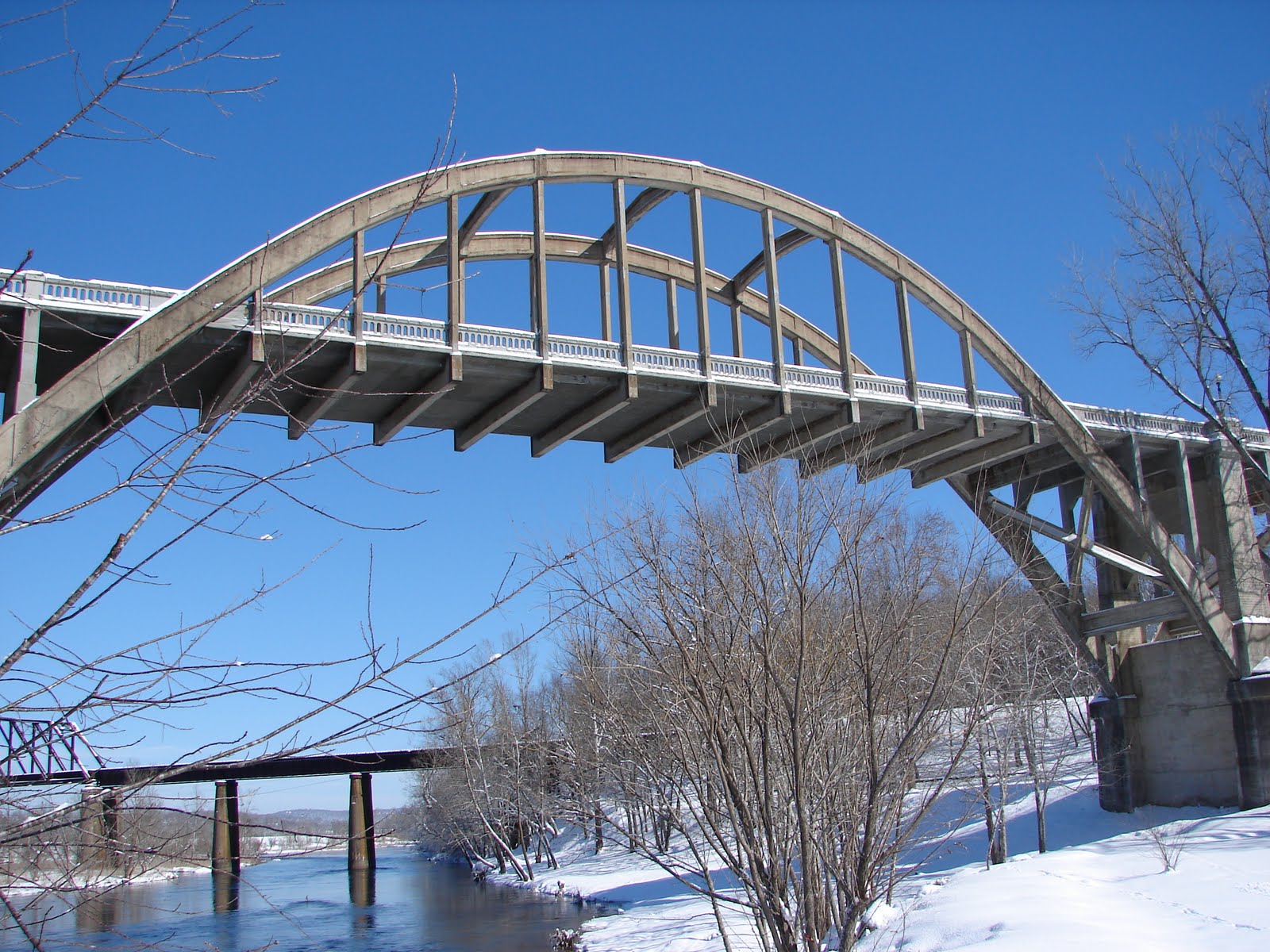Tabors Repose: Historic Cotter Bridge in Winter