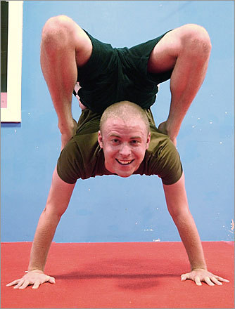 Contortion : Amazing Body Bending Art - Unusual, Dramatic Bending And ...