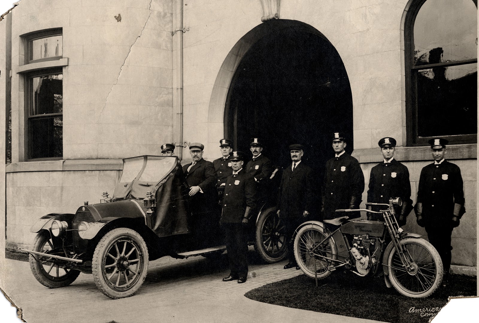 Just A Car Guy: police vehicles, 1880 - 1920s